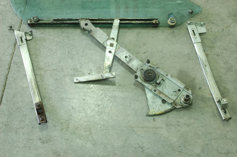 Adding Power Windows to a C3 1968-1982 Corvette - Corvette Central Tech ...